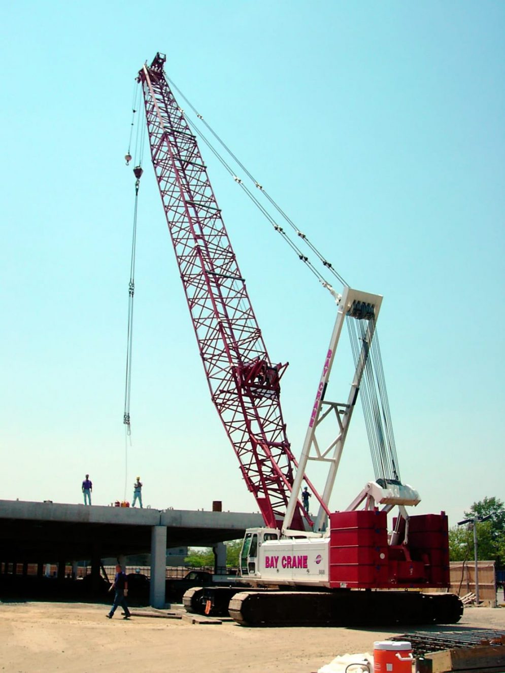 Max. Hoist Height 250 ft