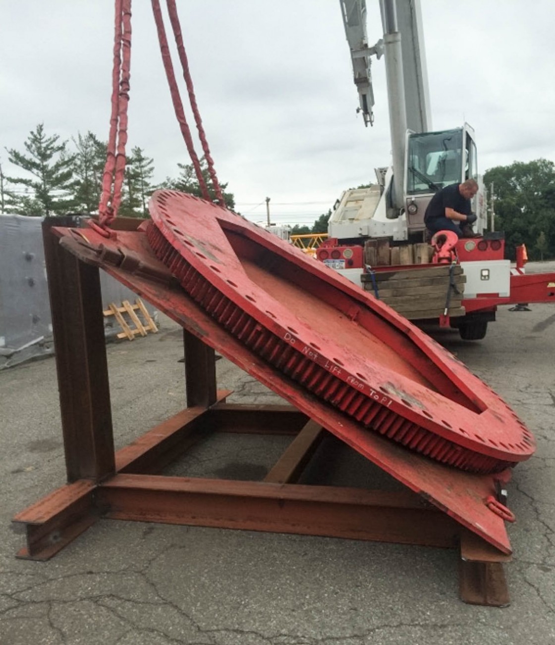 Hydraulic Turntable Rigging Rental