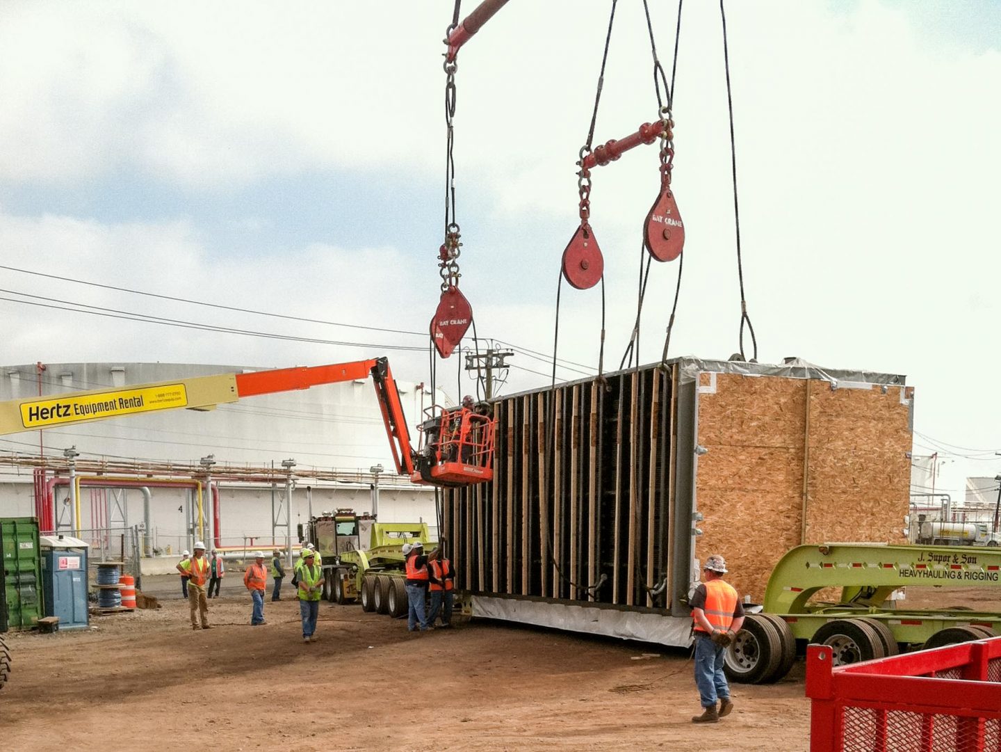 Specialty Tools & Rolling Block Rigging Rental